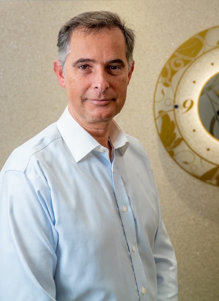 Dr David Trent - Oral Surgeon - Northfield Dental Clinic | London